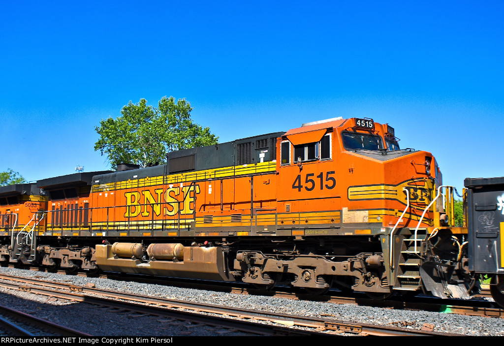 BNSF 4515